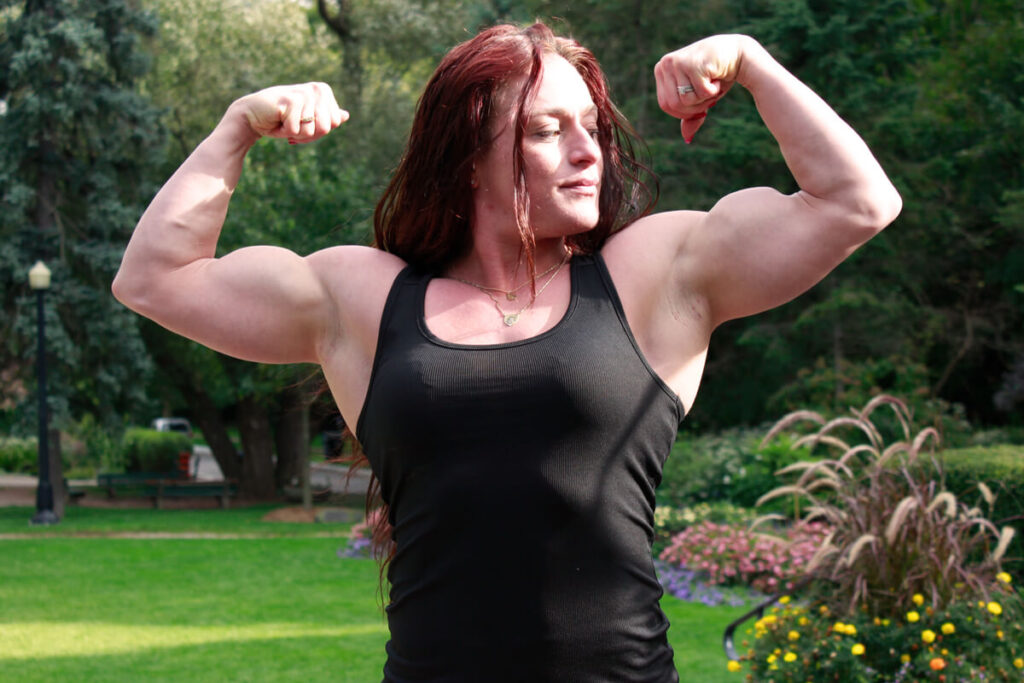 Jennifer Rykiert - Insane Physiques